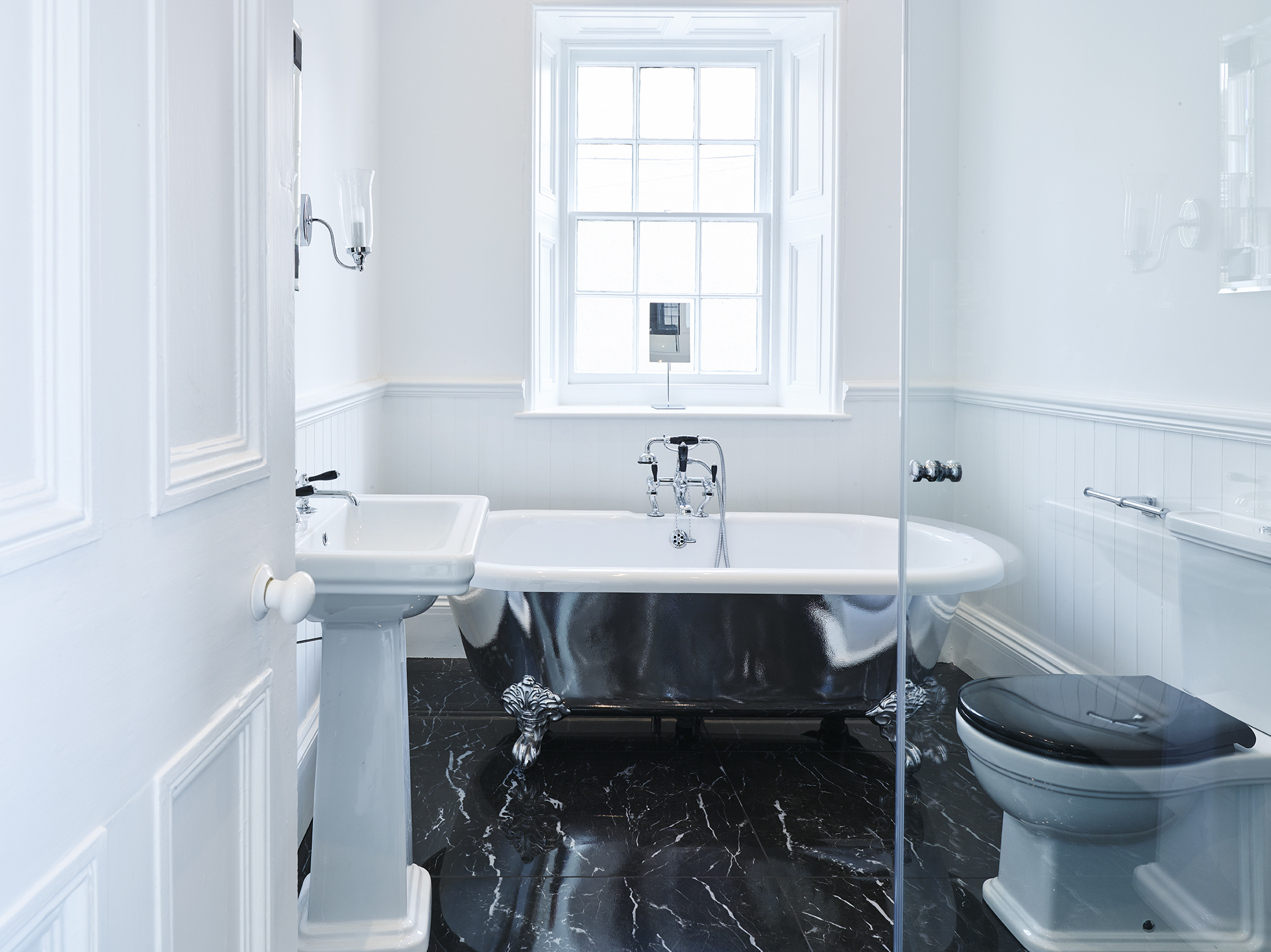 Hollywood Bathroom - Vision Installs Bathroom design and installation